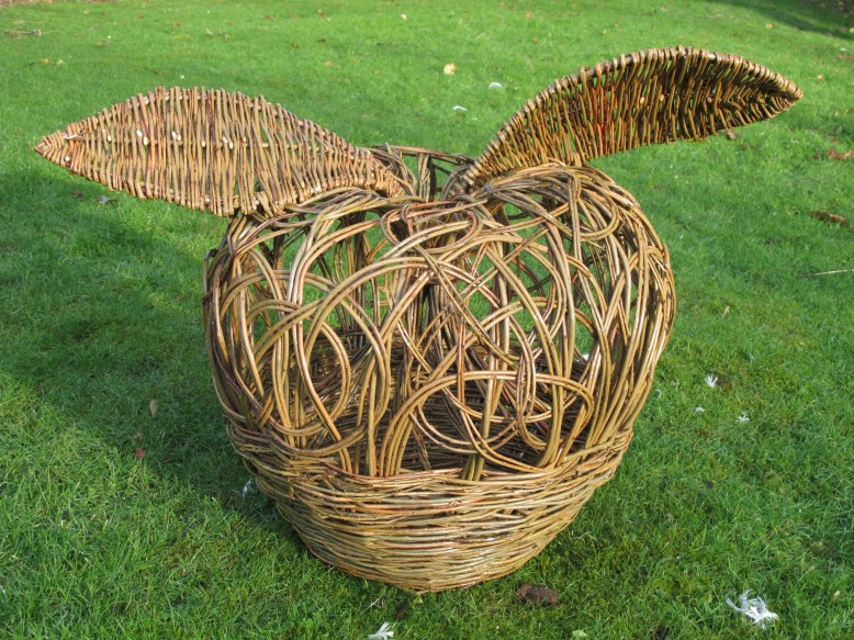 Willow – Liz Walsh Willow Sculpture & Ceramics. Exhibitions and commissions
