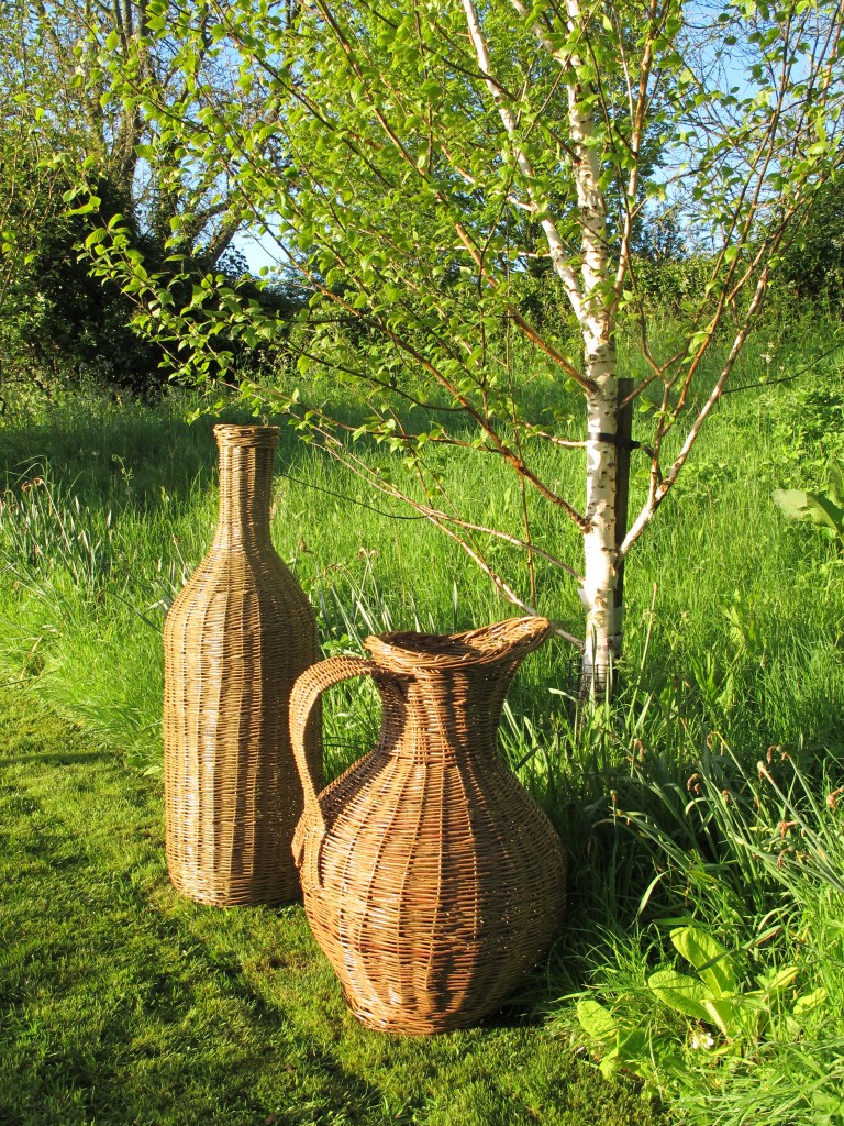 Willow – Liz Walsh Willow Sculpture & Ceramics. Exhibitions and commissions